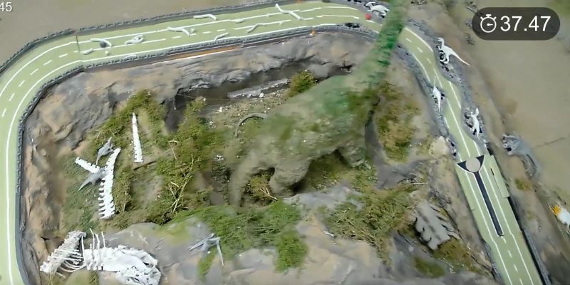 Spine Sprint: A Prehistoric Marble Racing Adventure